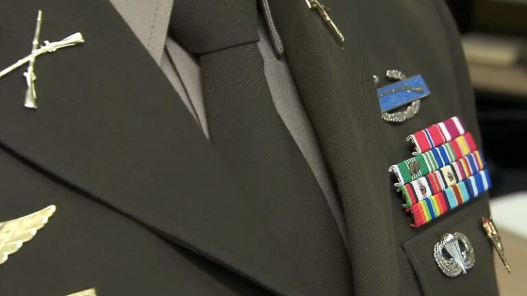 How to Properly Wear and Maintain the AGSU Army Uniform - NSIN